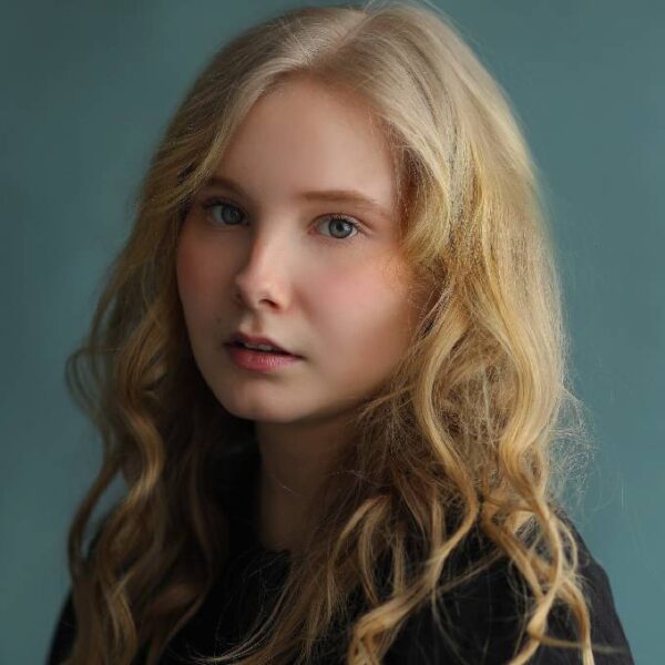 Watch Maddie Evans in the final season of black comedy 'Inside No 9' - Loud and Clear Voices